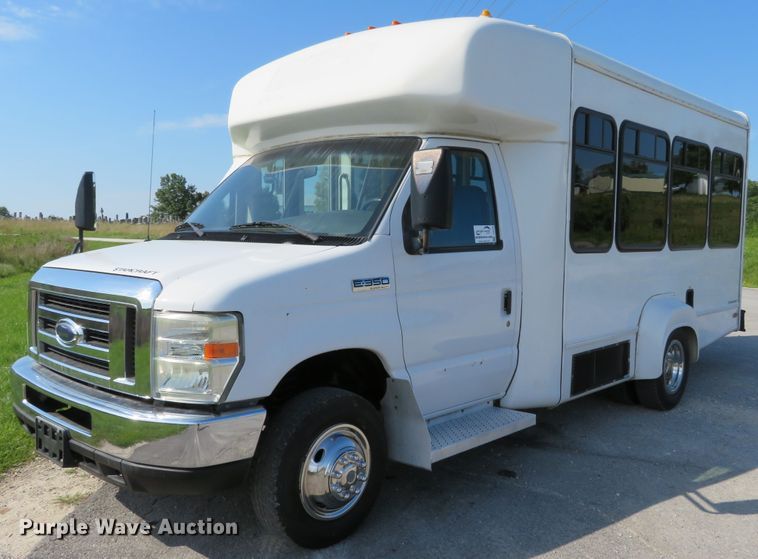 2008 Ford E350 Super Duty shuttle bus in Moscow Mills, MO | Item DH1125 ...