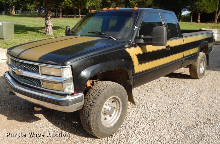 1991 Chevrolet K2500 Ext. Cab pickup truck in Tecumseh, KS | Item ...