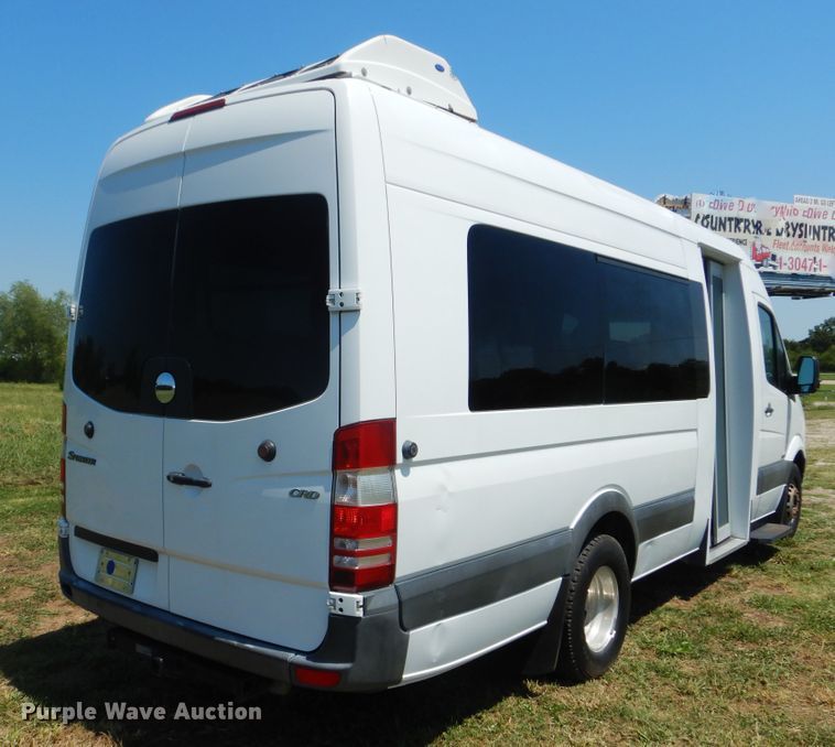 2009 Freightliner Sprinter 3500 shuttle bus in Collinsville, OK | Item ...