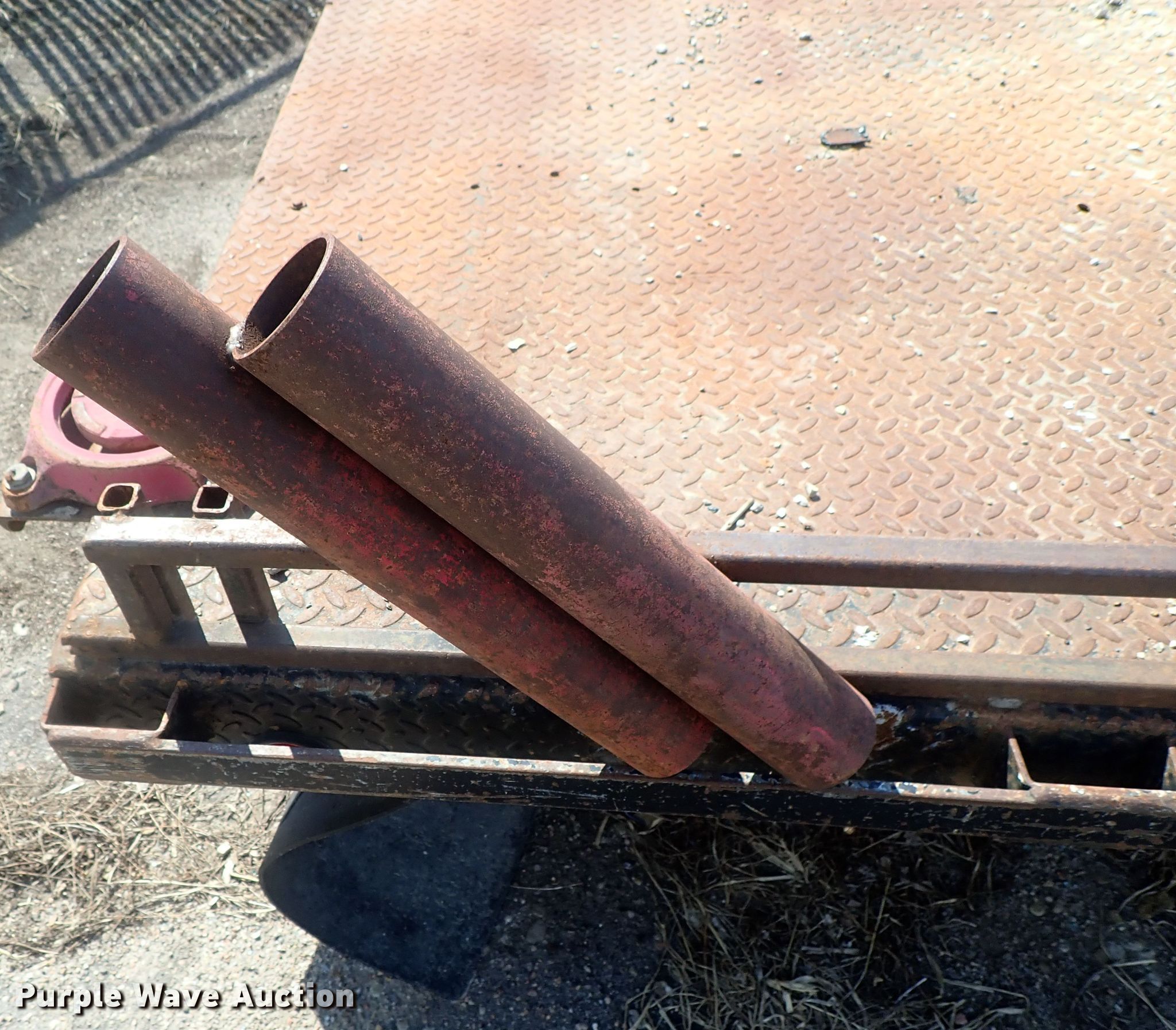 Winkel steel flatbed in Hutchinson, KS | Item DI4635 sold | Purple Wave