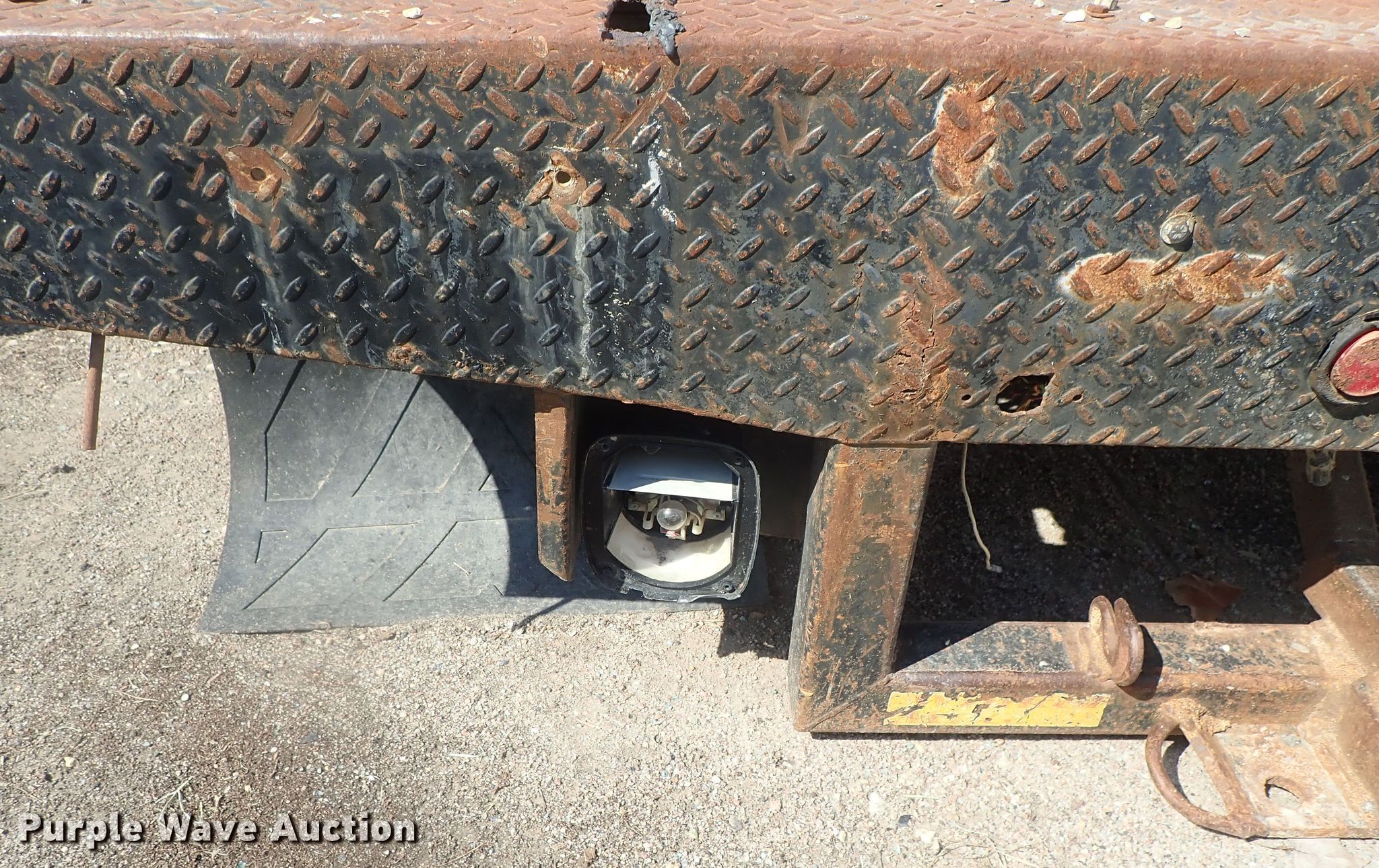 Winkel steel flatbed in Hutchinson, KS | Item DI4635 sold | Purple Wave