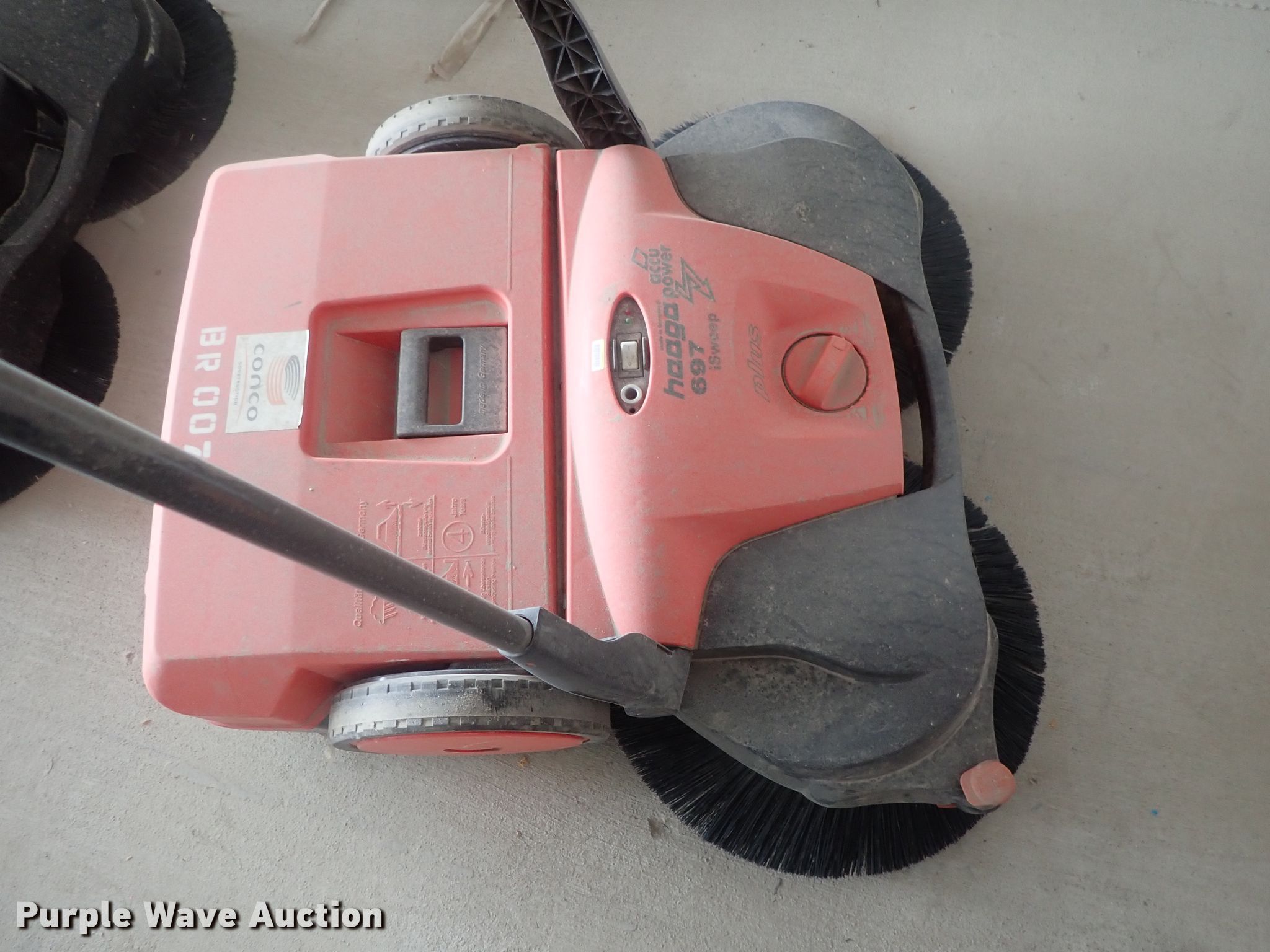 (4) Haaga 697 sweepers in Wichita, KS | Item GV9638 sold | Purple Wave