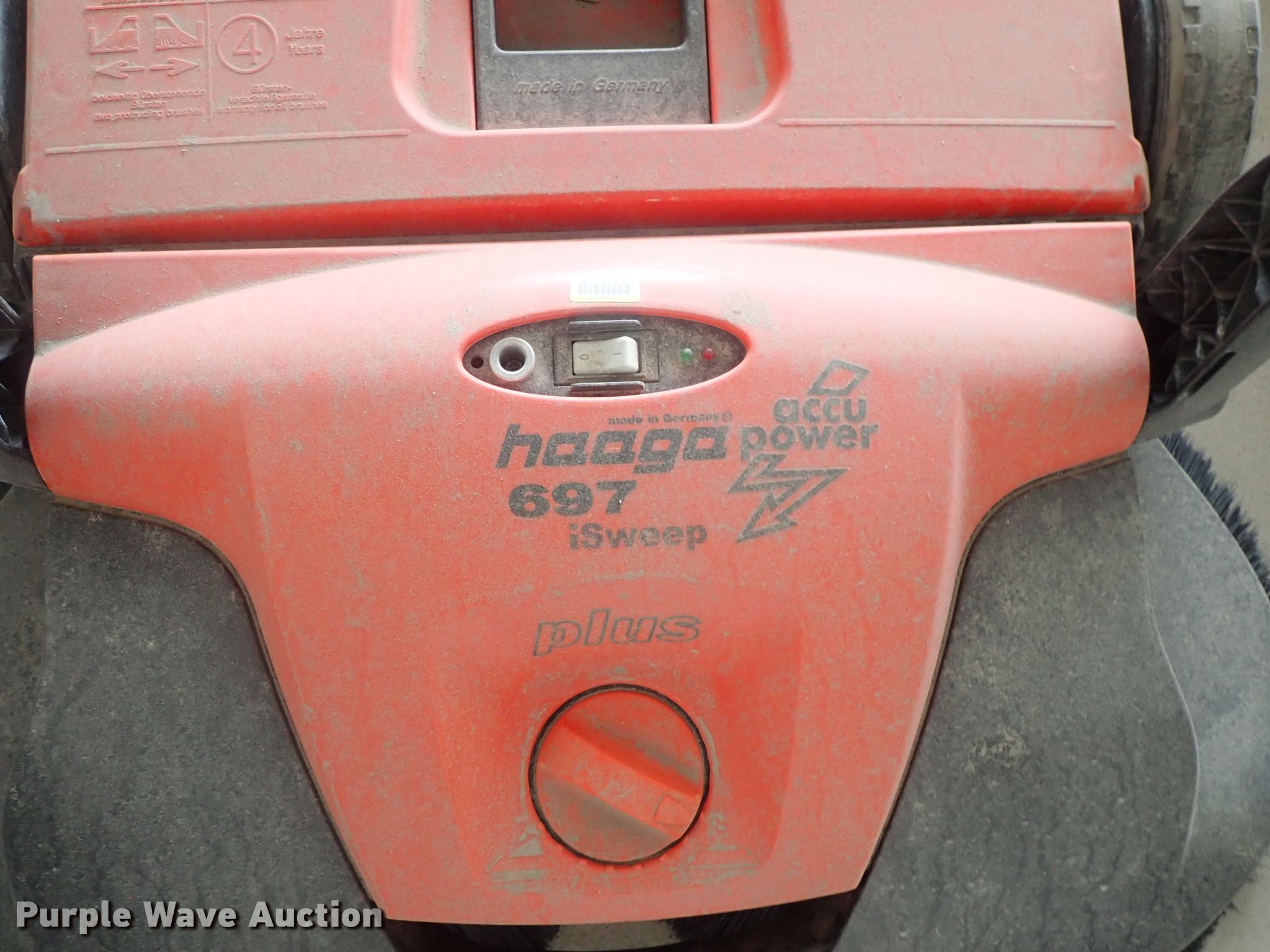 (4) Haaga 697 sweepers in Wichita, KS | Item GV9638 sold | Purple Wave