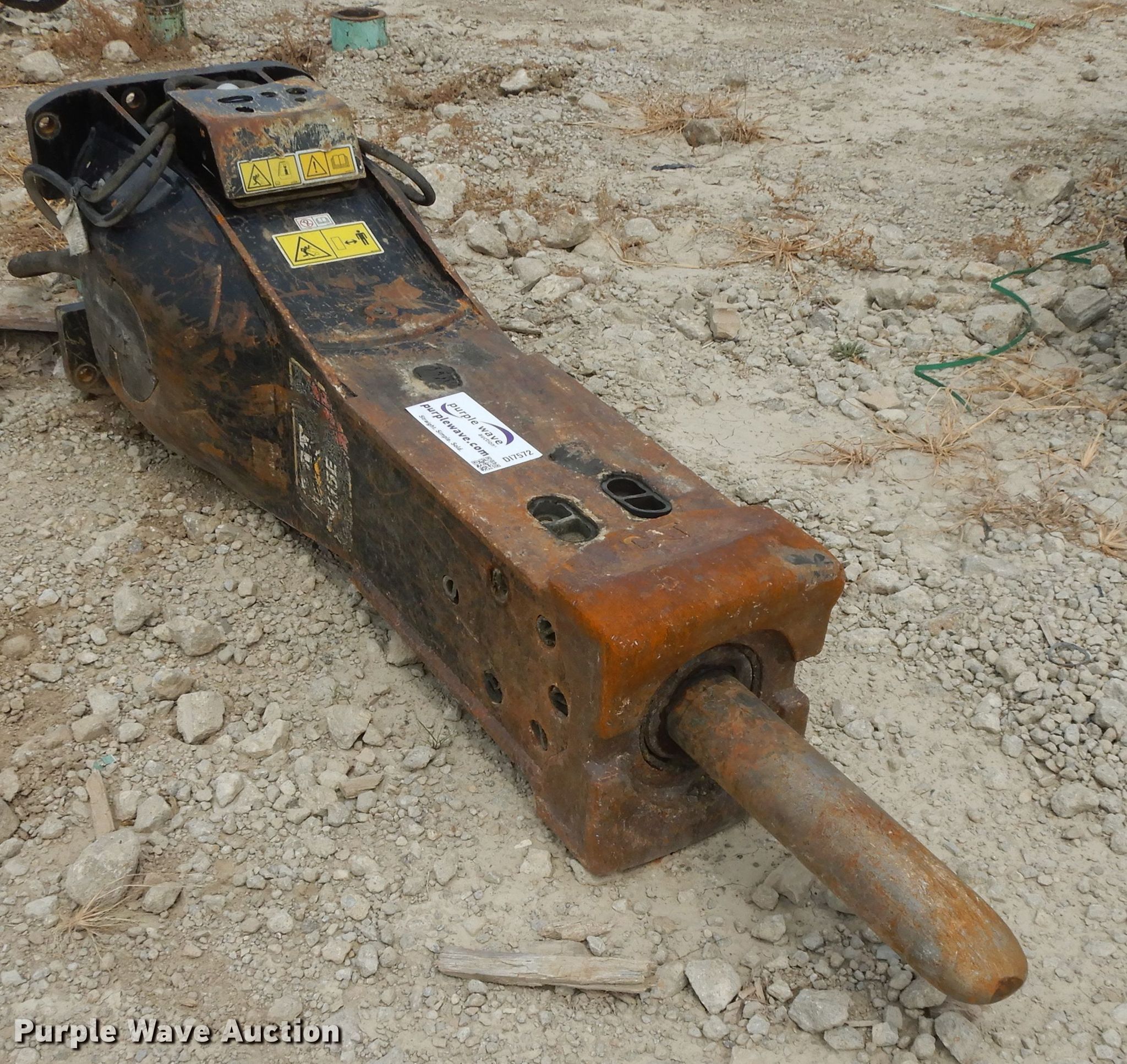 Caterpillar H115E hammer in Topeka, KS | Item DI7572 sold | Purple Wave