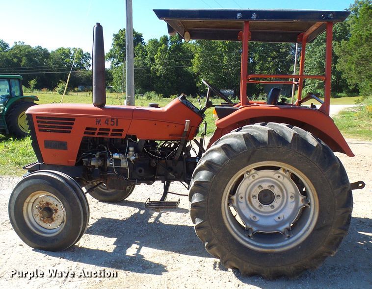 Memo M451 tractor in Tebbetts, MO | Item DG2056 sold | Purple Wave