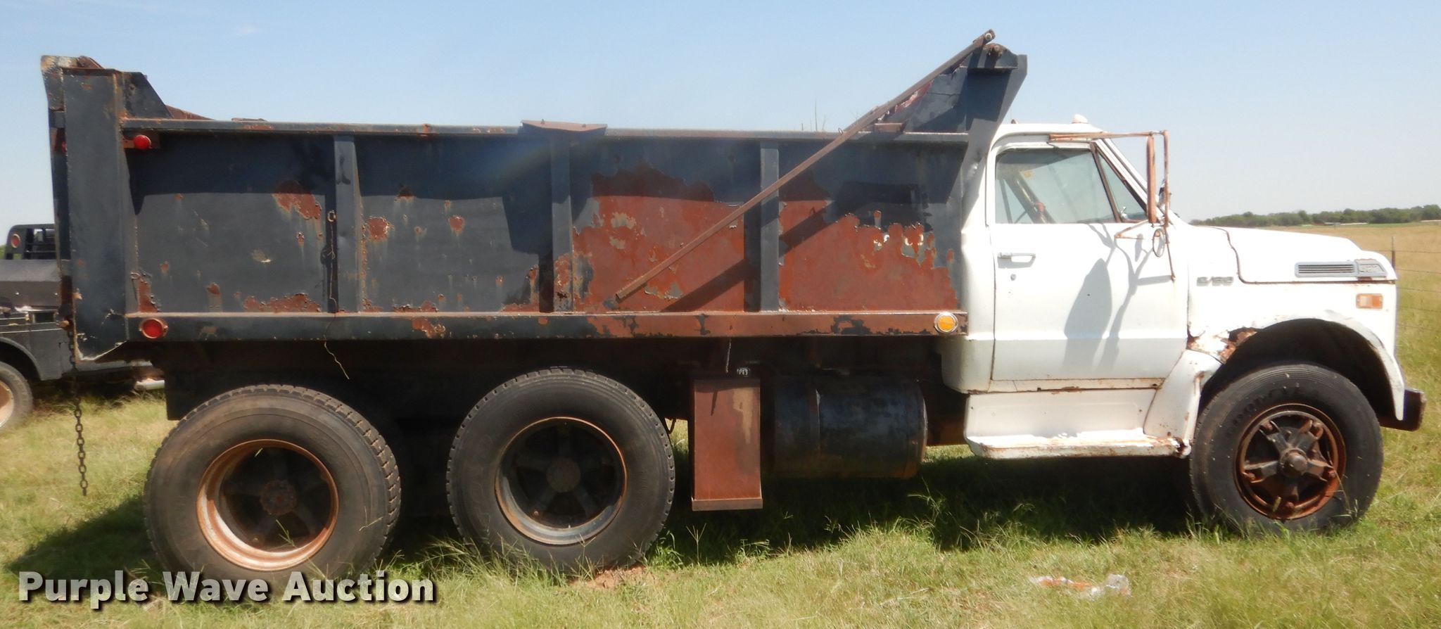 1970 Chevrolet C60 dump truck in Geary, OK | Item HB9393 sold | Purple Wave