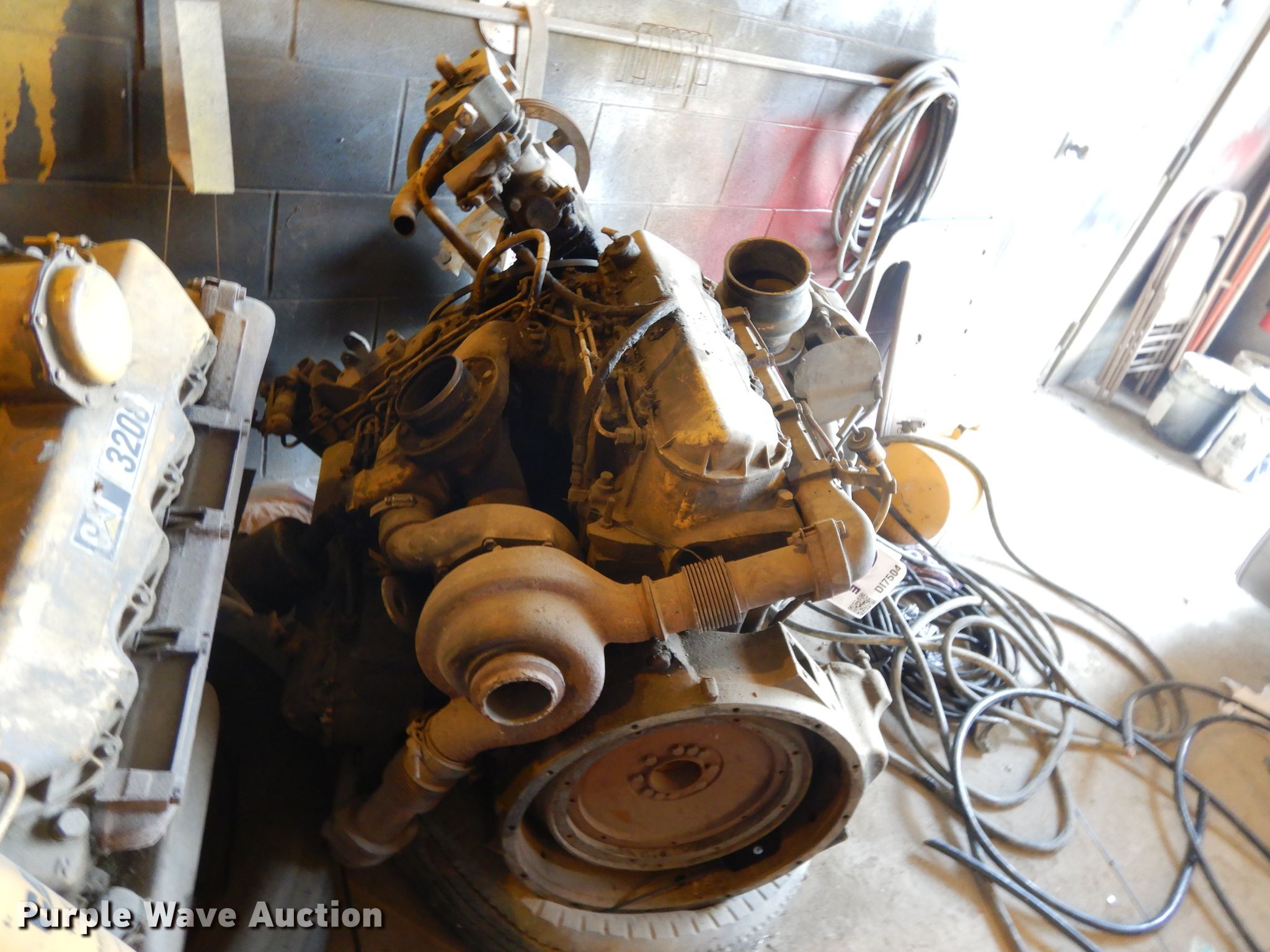 Caterpillar 3208 V8 diesel engine in Topeka, KS | Item DI7504 sold ...