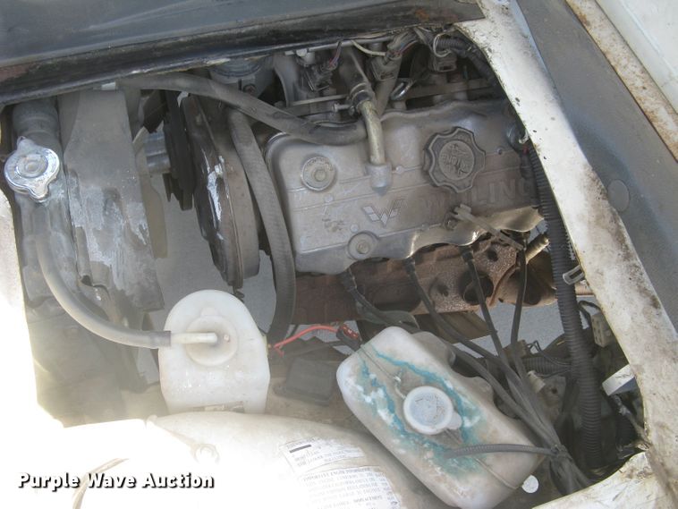 2004 Vantage VanGo CMXI van in Wichita, KS | Item DC1448 sold | Purple Wave