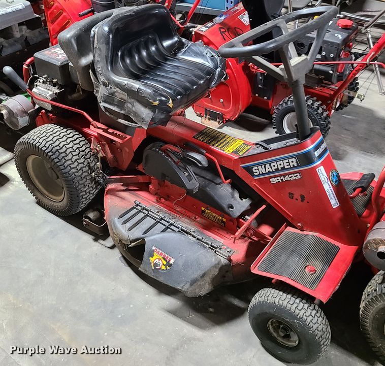 (2) Snapper SR1433 lawn mowers in Raytown, MO | Item GY9490 sold ...
