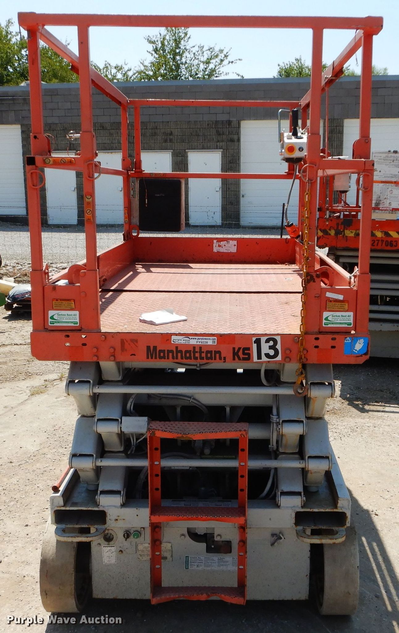 Skyjack SJ 4626 scissor lift in Paola, KS | Item FY9228 sold | Purple Wave