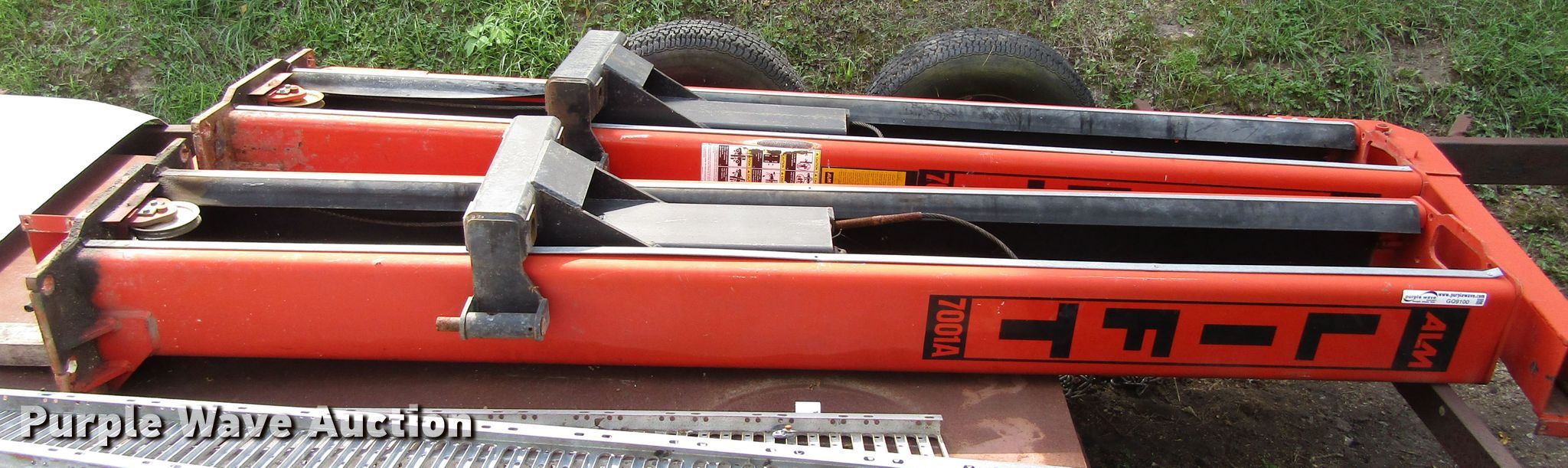 ALM two post lift in Burlington, IA | Item GQ9100 sold | Purple Wave