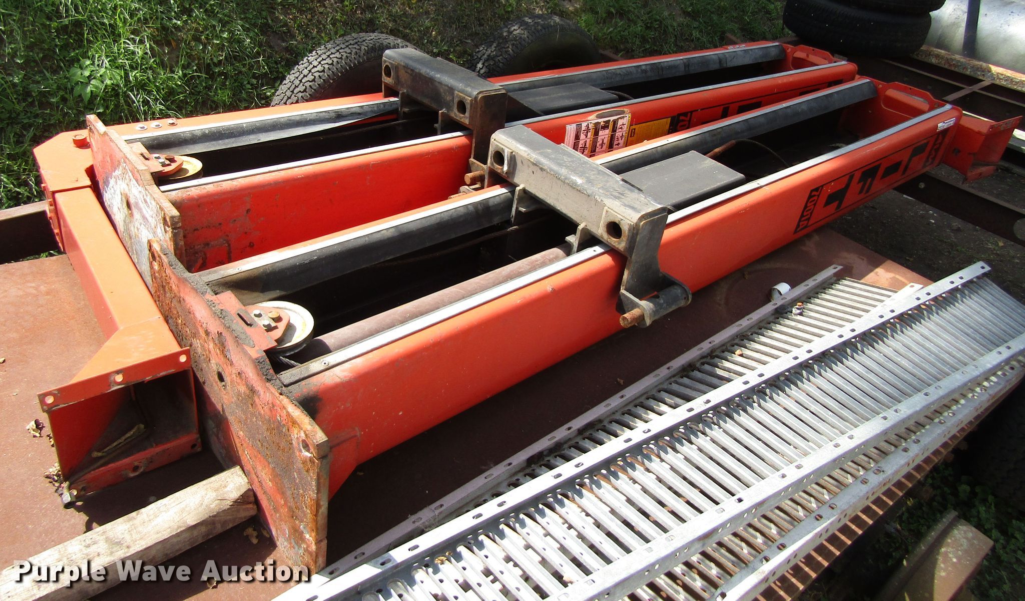 ALM two post lift in Burlington, IA | Item GQ9100 sold | Purple Wave