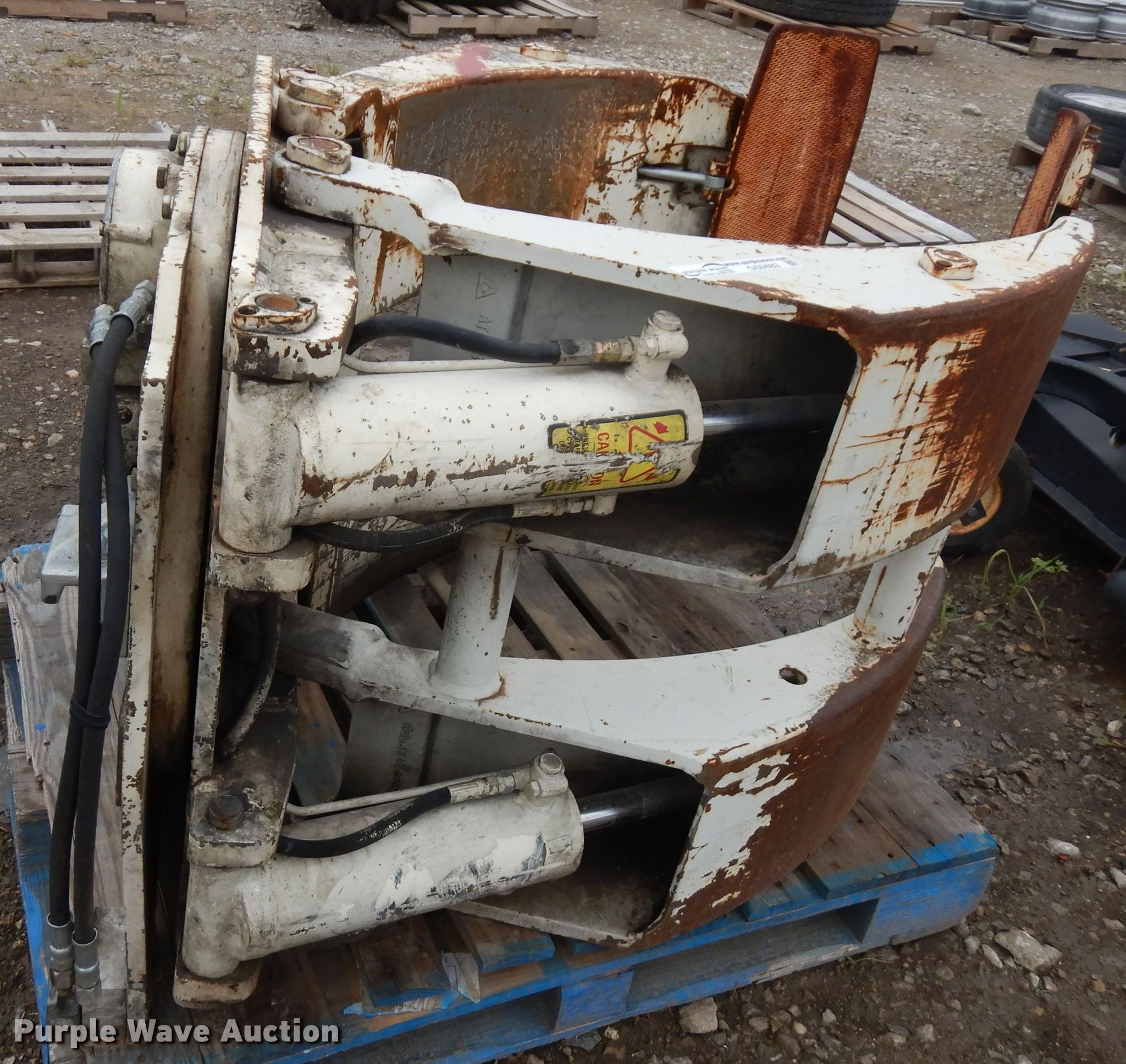 Cascade barrel clamp in Independence, KS | Item GS9483 sold | Purple Wave