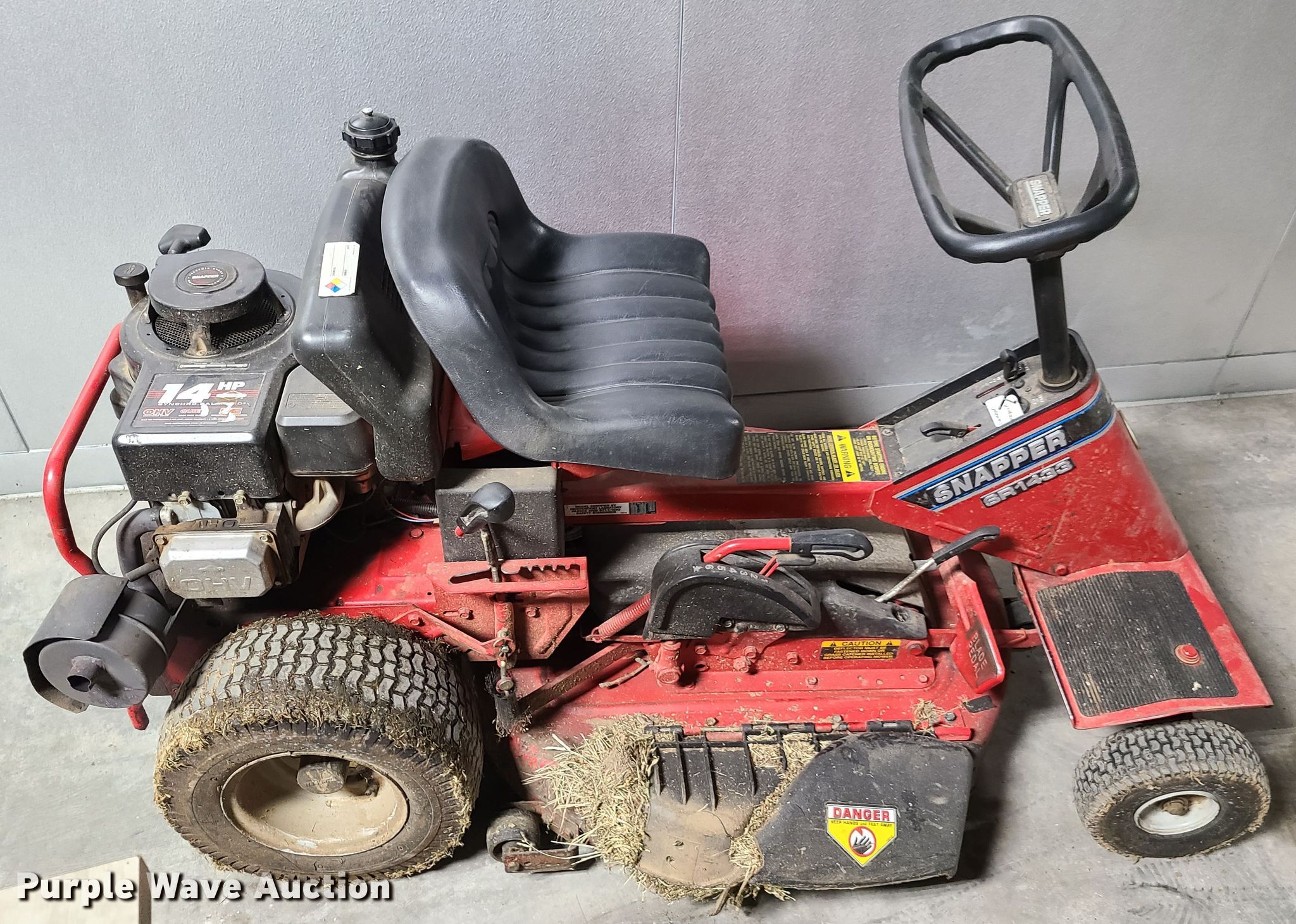 (2) Snapper SR1433 lawn mowers in Raytown, MO | Item GY9489 sold ...