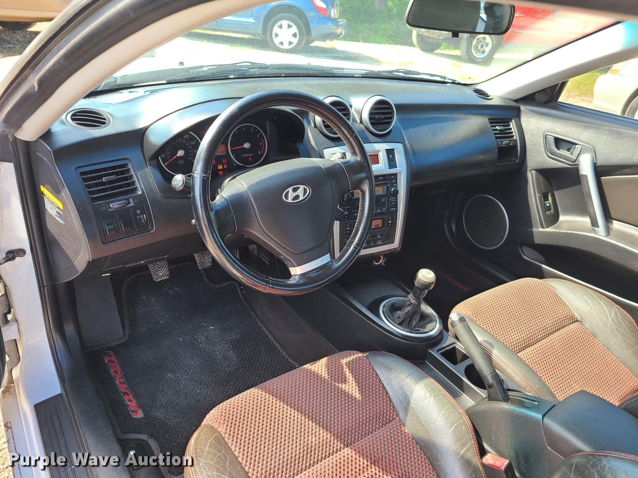 2006 Hyundai Tiburon in Buckner, MO | Item GY9549 sold | Purple Wave