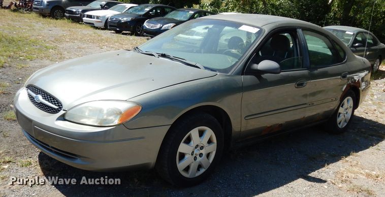 2002 Ford Taurus LX in Kansas City, KS | Item DJ4425 sold | Purple Wave