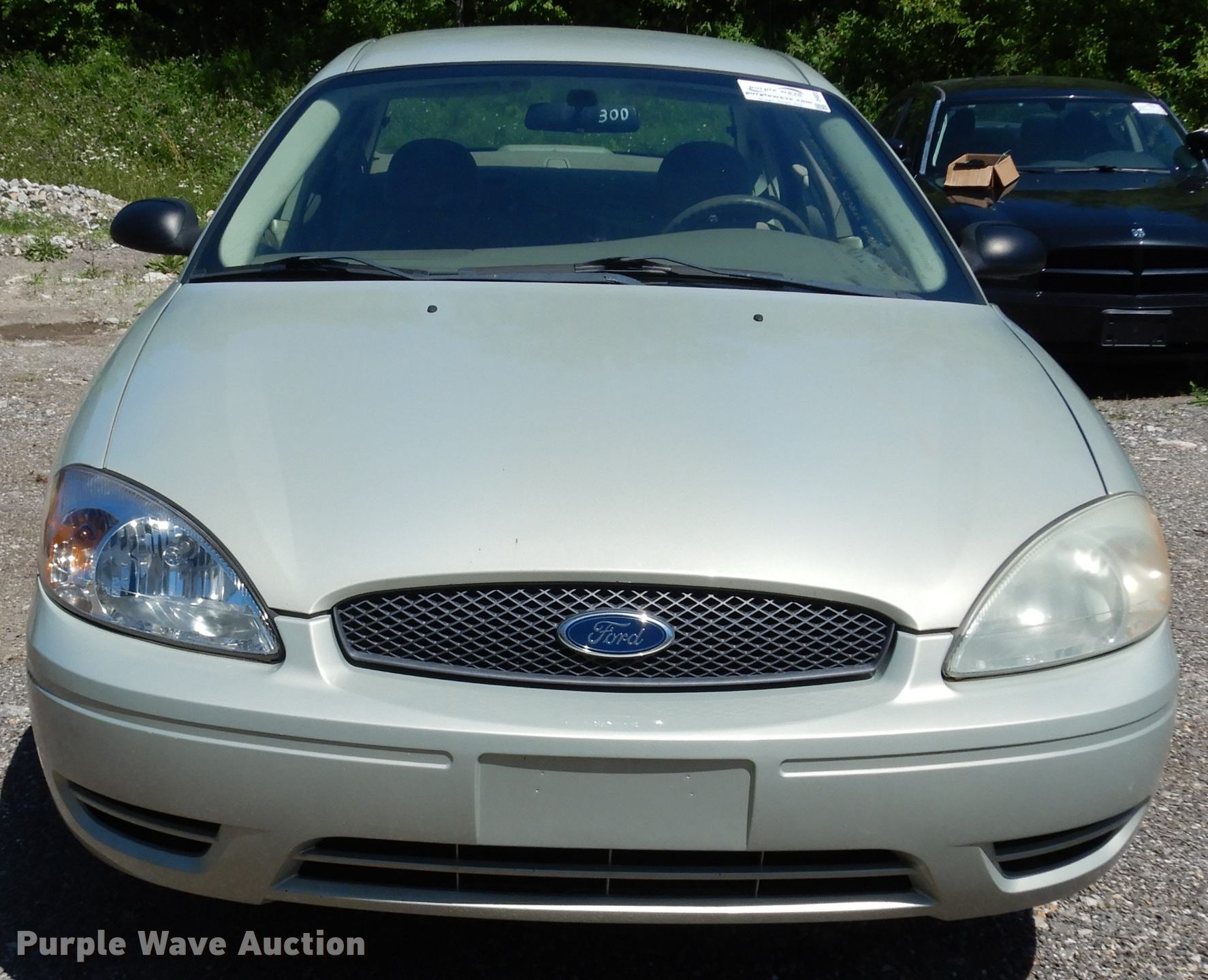 2006 Ford Taurus SE in Kansas City, KS | Item DF4022 sold | Purple Wave