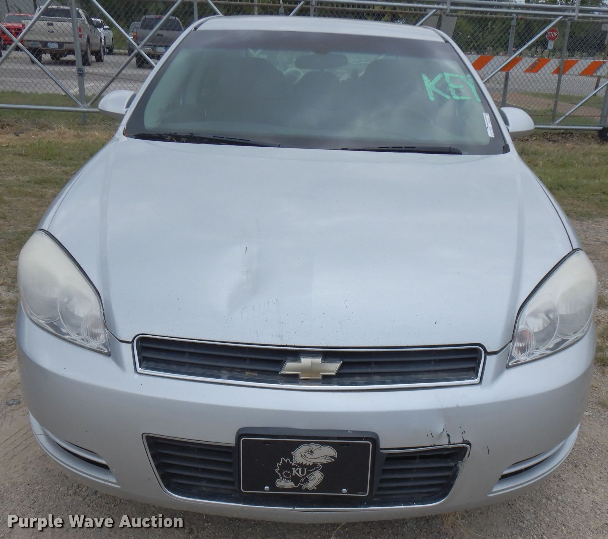 2009 Chevrolet Impala LS in Chanute, KS | Item FN9439 sold | Purple Wave