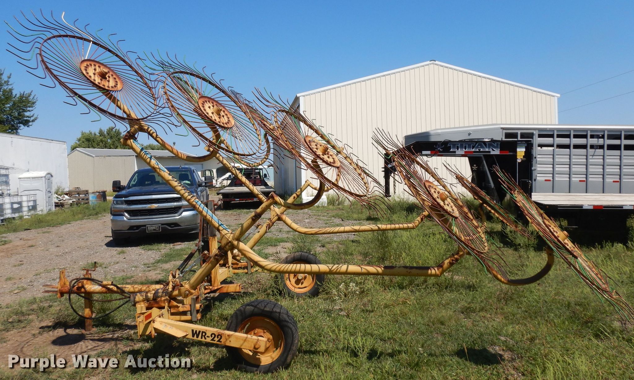 Vermeer WR22 hay rake in Perry , KS | Item HV9788 sold | Purple Wave