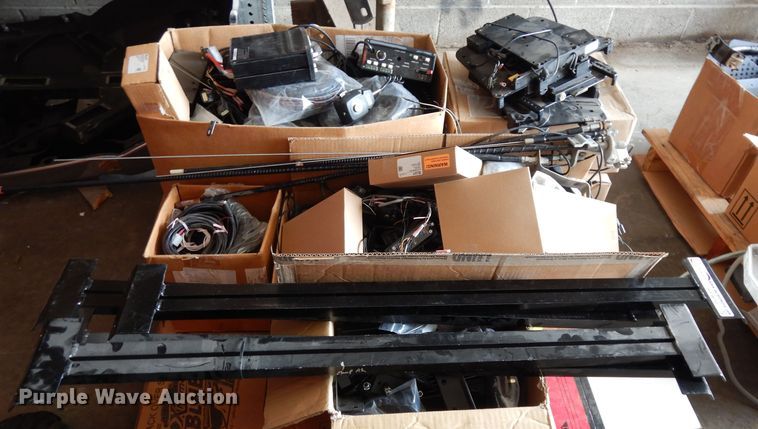 Automotive accessories in Topeka, KS | Item HY9658 sold | Purple Wave