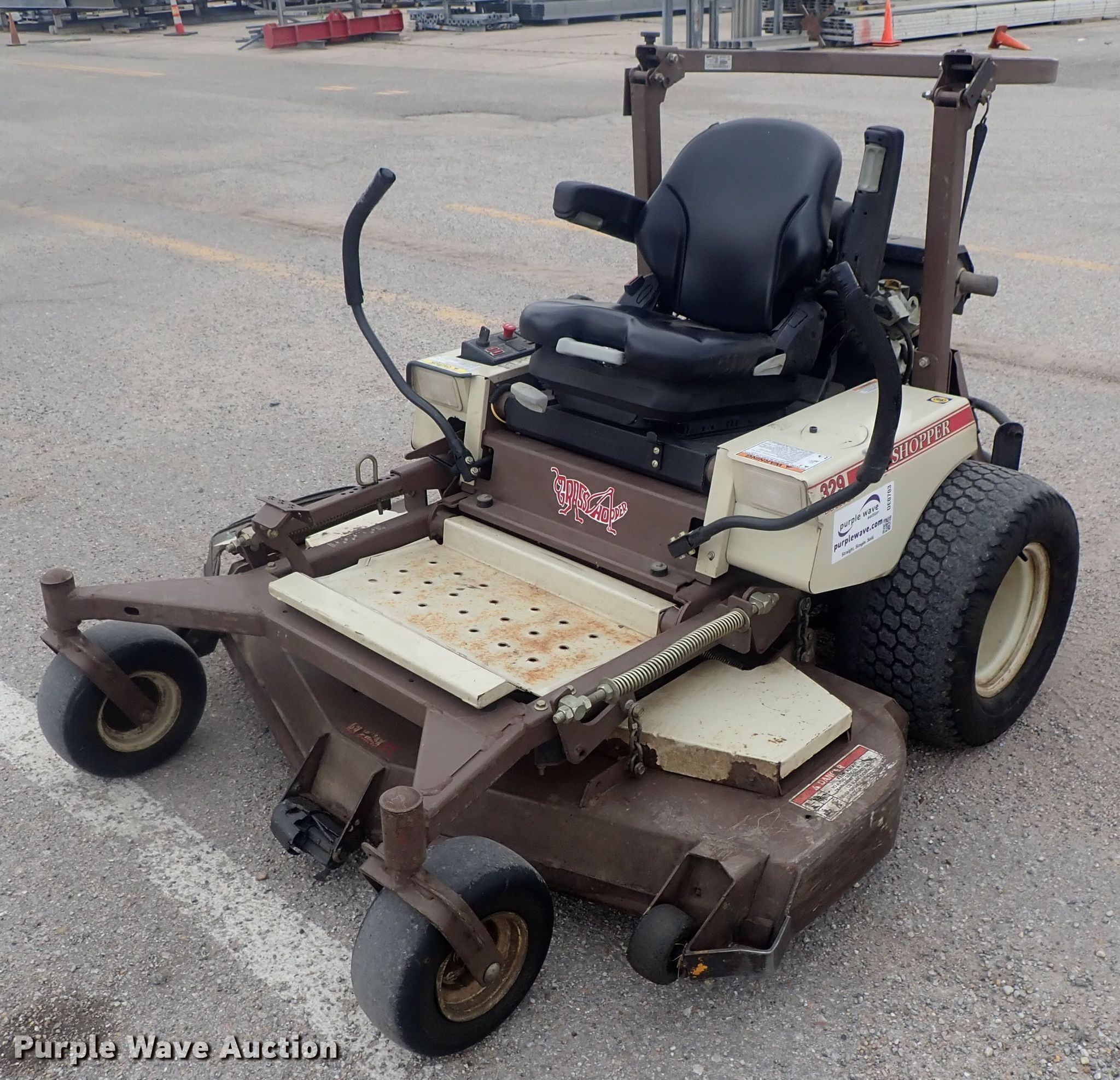 Grasshopper 329 ZTR lawn mower in Wichita, KS | Item DE0703 sold ...