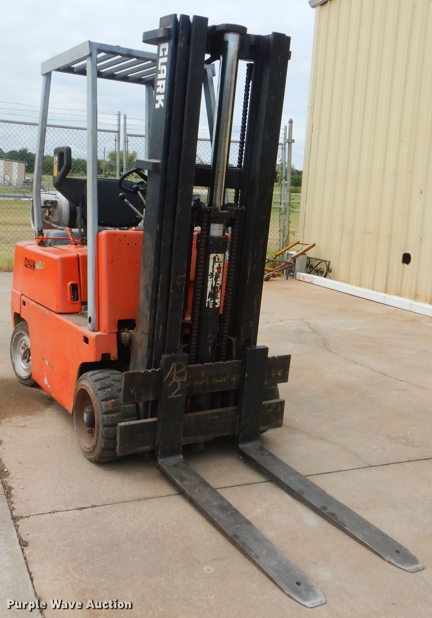 Clarklift C500-45 forklift in Stillwater, OK | Item HY9493 sold ...