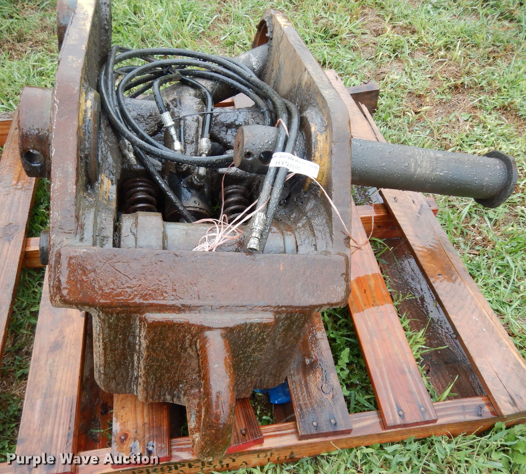 Jb Hendrix excavator coupler in Milford, KS | Item HY9708 sold | Purple ...