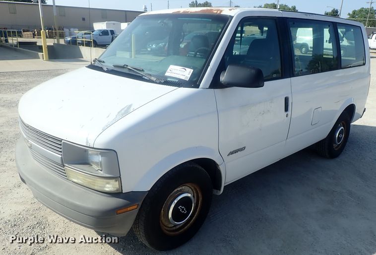 1995 Chevrolet Astro van in Hutchinson, KS | Item DE0817 sold | Purple Wave