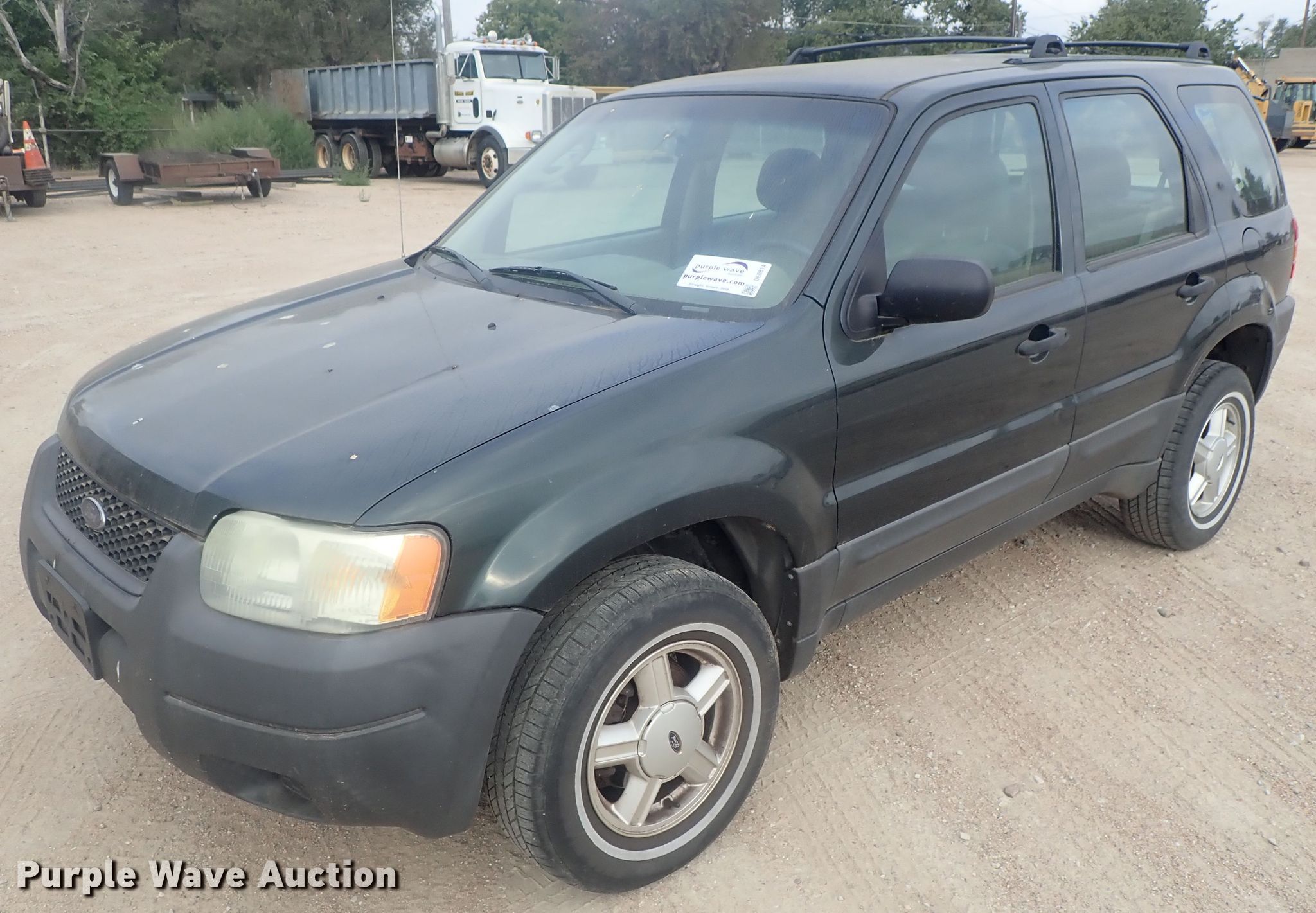 2004 Ford Escape SUV in Larned, KS | Item DE0814 sold | Purple Wave