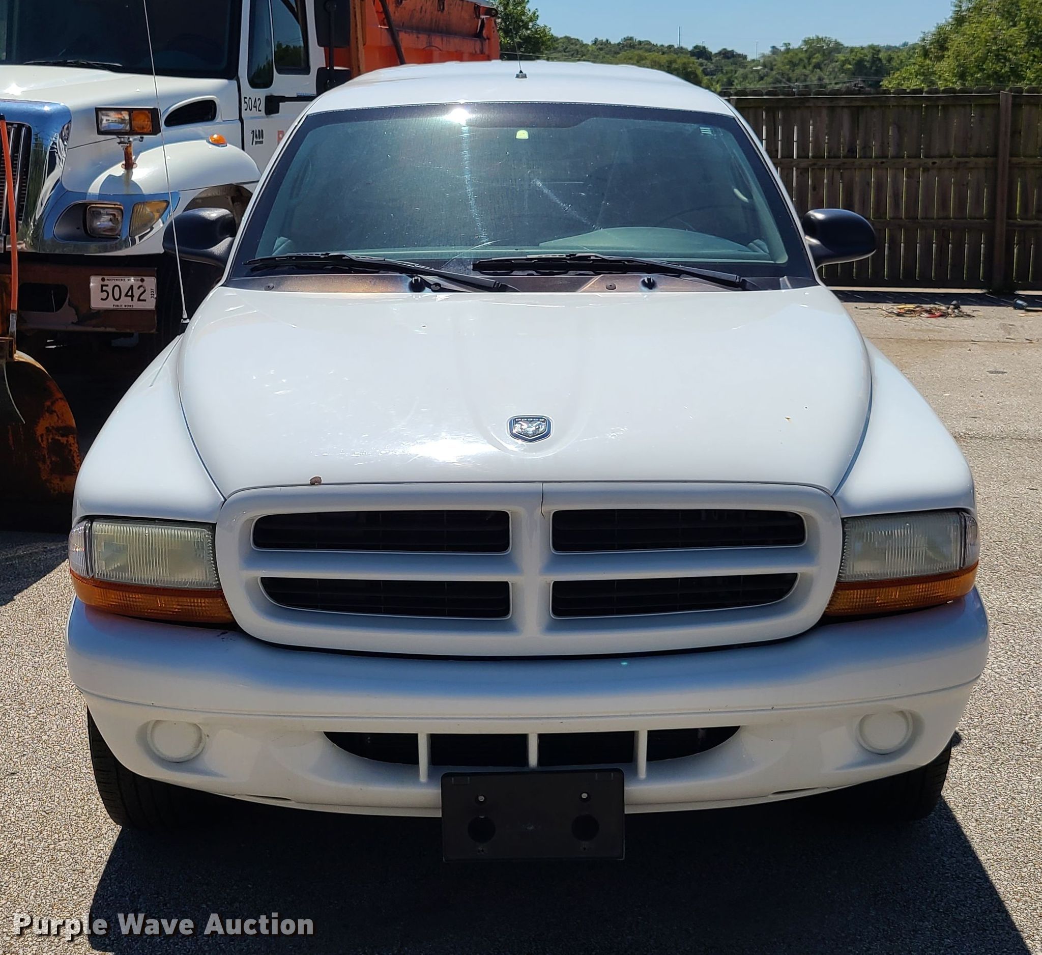 2003 Dodge Durango SUV in Independence, MO | Item GY9486 sold | Purple Wave