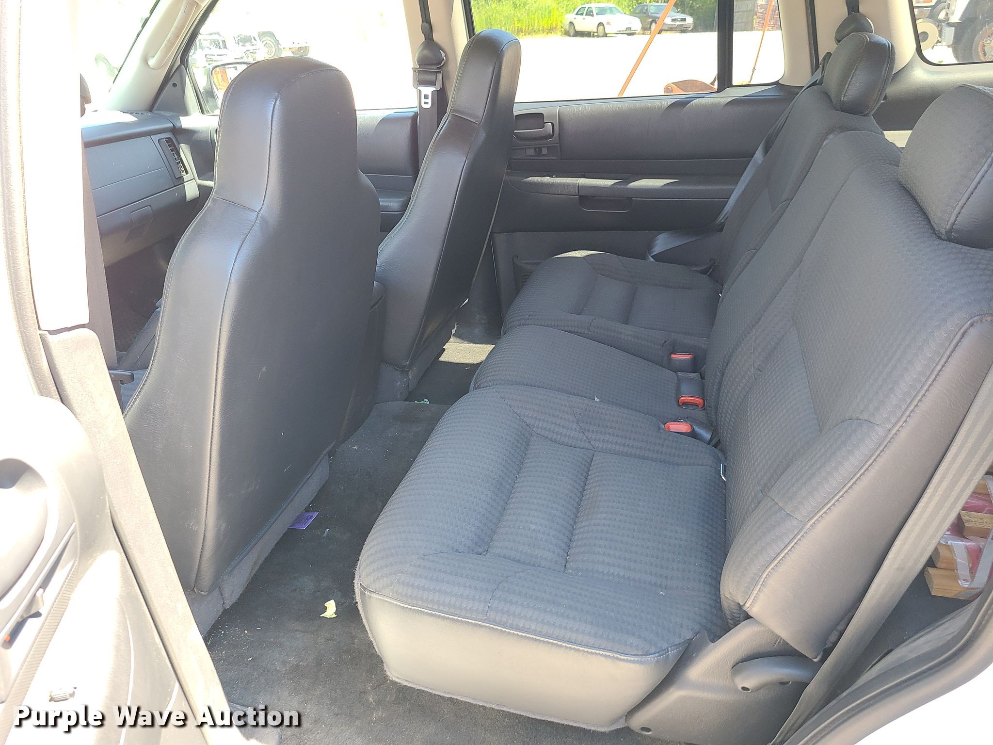 2003 Dodge Durango SUV in Independence, MO | Item GY9486 sold | Purple Wave