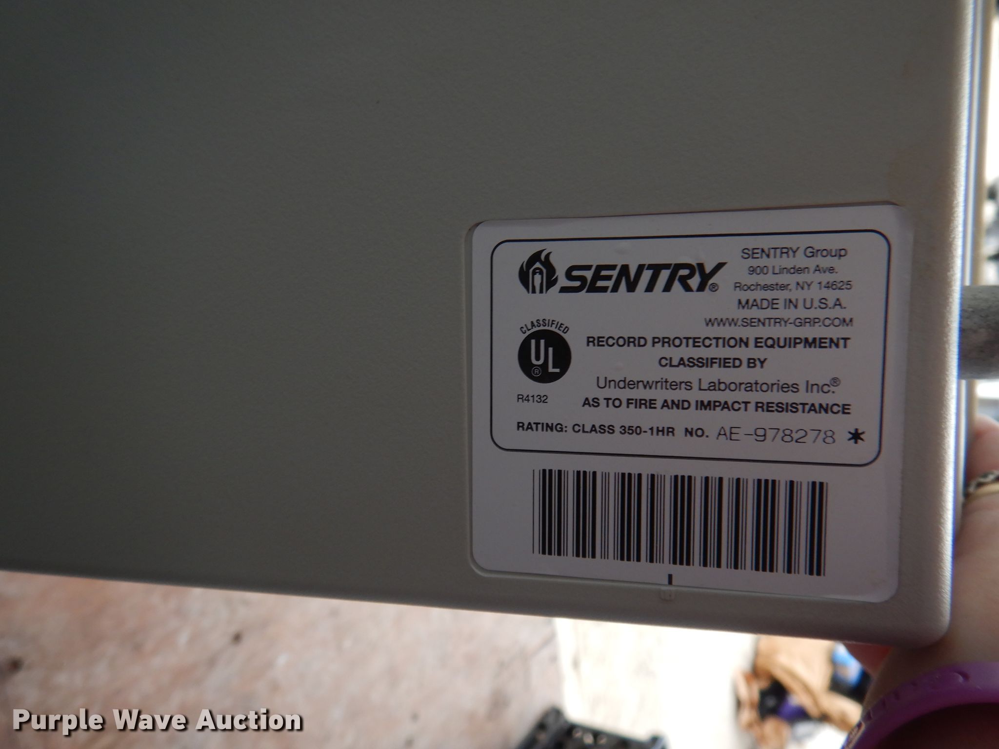 Sentry S0100 safe in Westmoreland, KS | Item HD9432 sold | Purple Wave