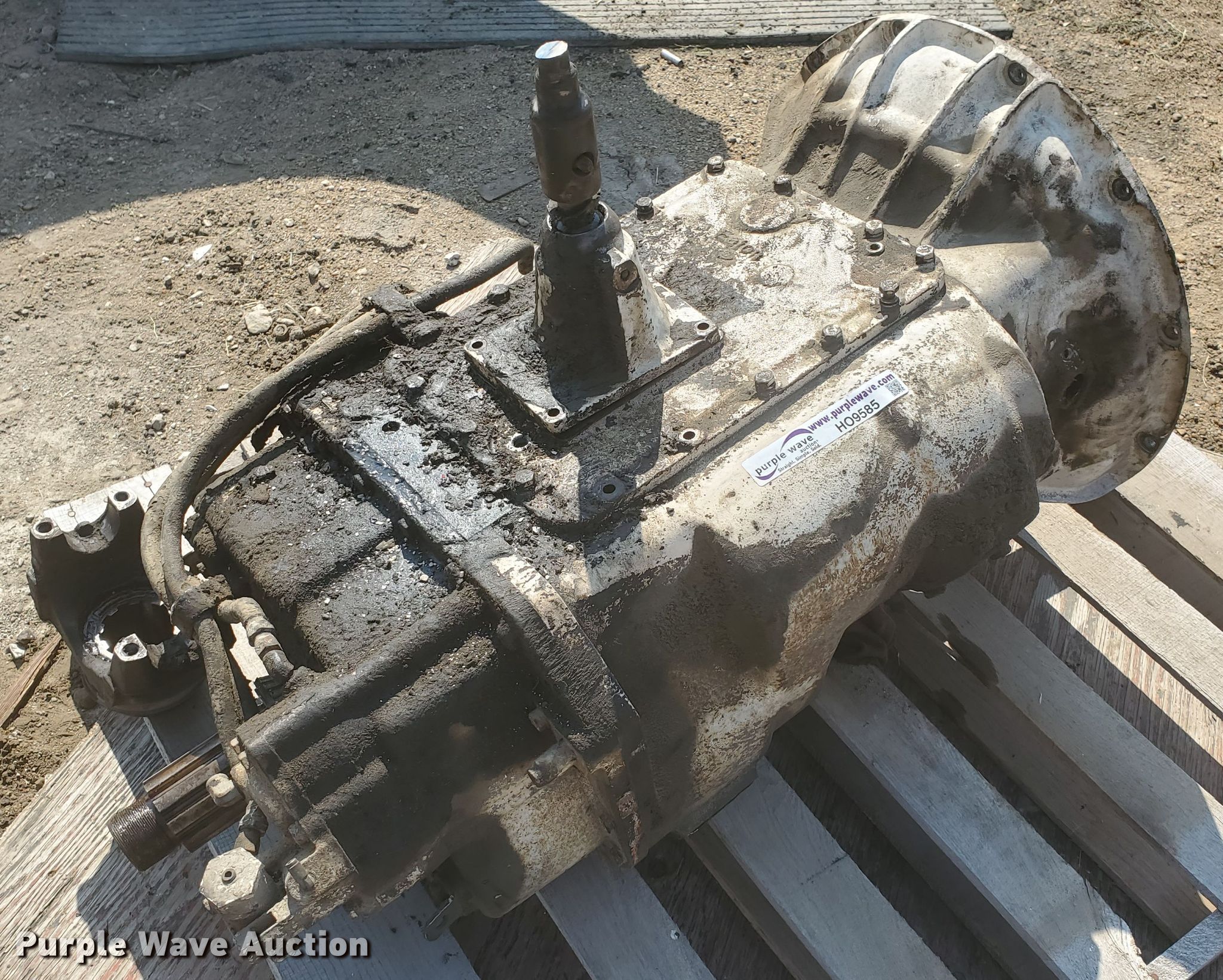 Eaton Fuller 15 speed transmission in Russell, KS | Item HO9585 sold ...