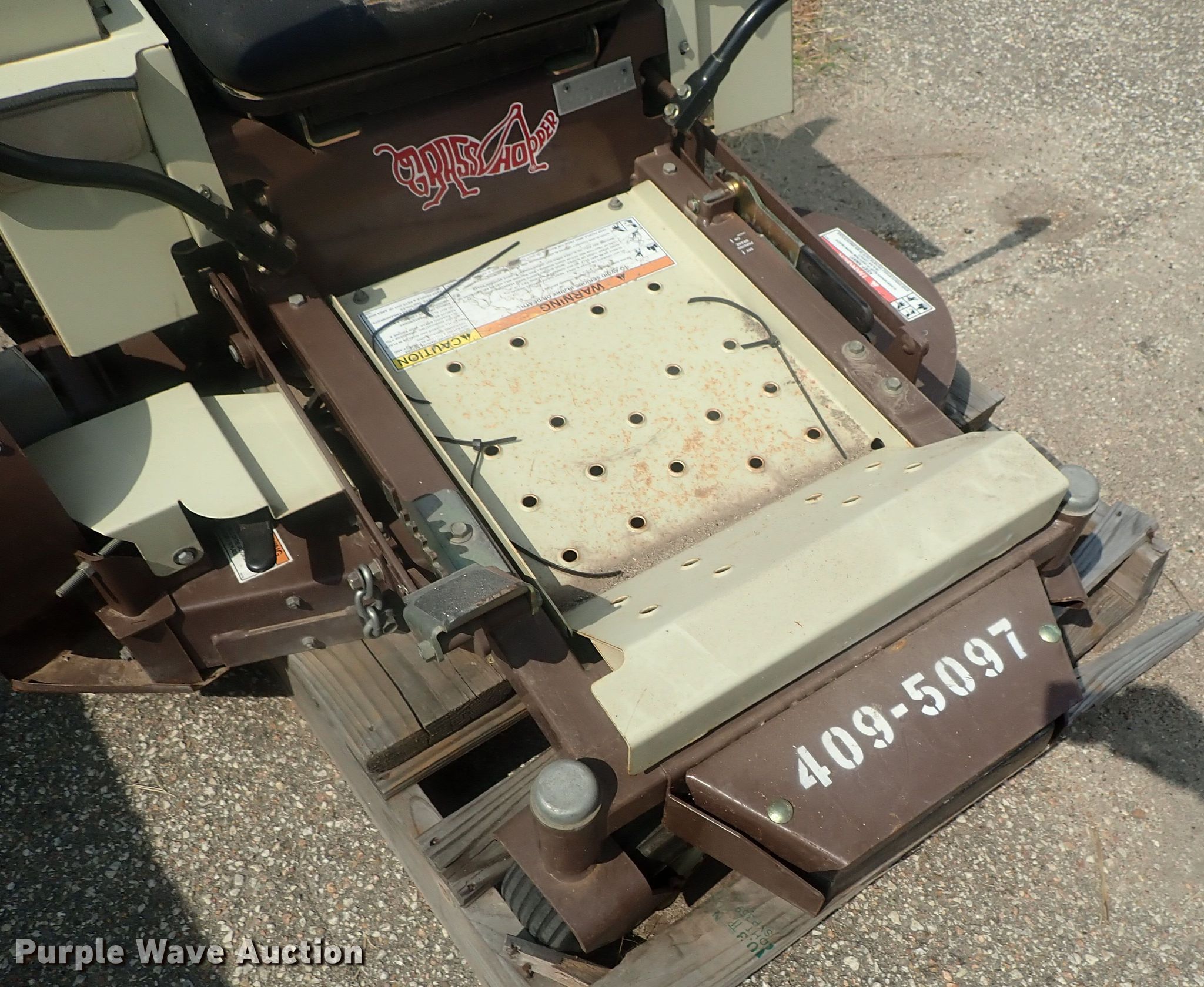 Grasshopper 120 ZTR lawn mower in Hutchinson, KS | Item DE0785 sold ...