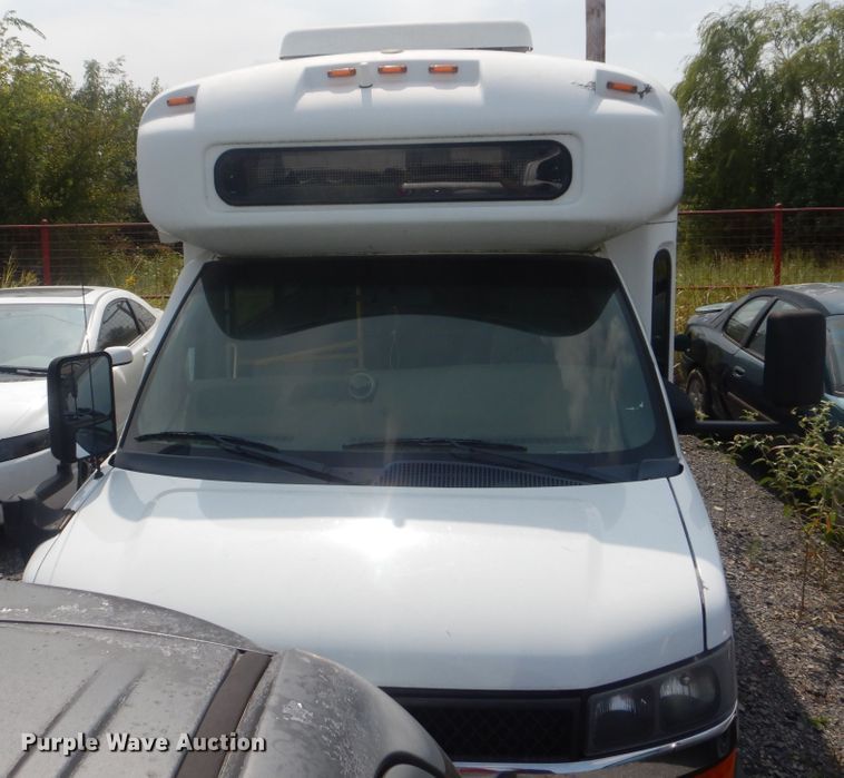2010 Chevrolet Express G4500 shuttle bus in Muskogee, OK | Item HJ9918 ...