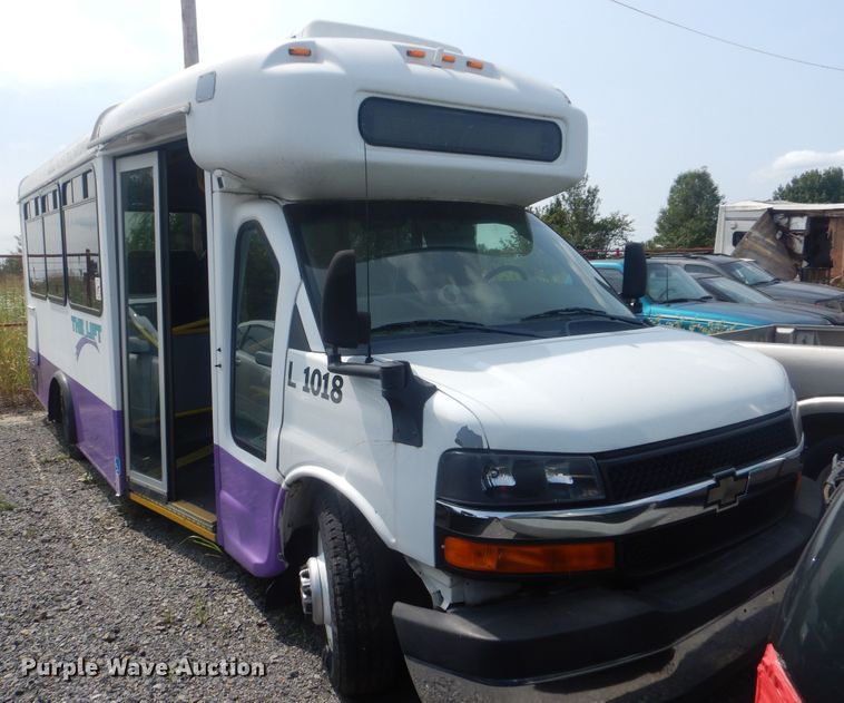2010 Chevrolet Express G4500 shuttle bus in Muskogee, OK | Item HJ9918 ...