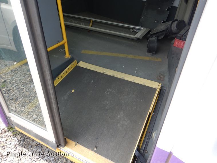 2010 Chevrolet Express G4500 shuttle bus in Muskogee, OK | Item HJ9918 ...