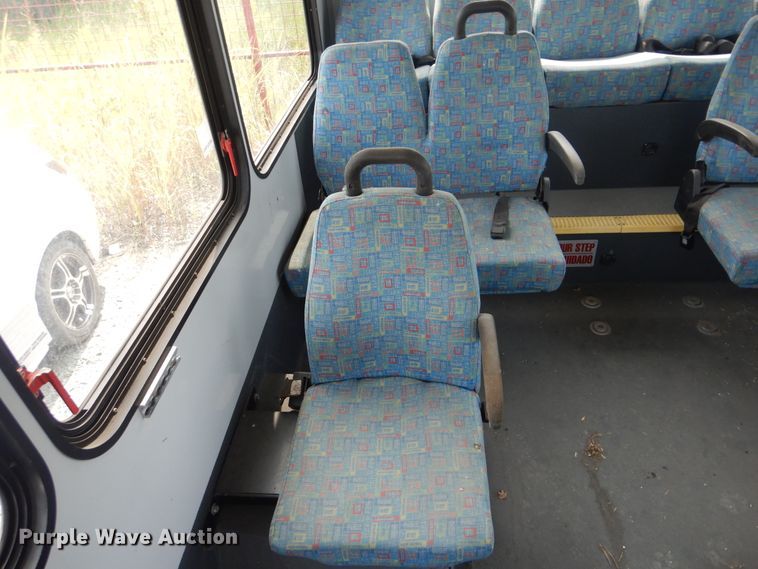 2010 Chevrolet Express G4500 shuttle bus in Muskogee, OK | Item HJ9918 ...