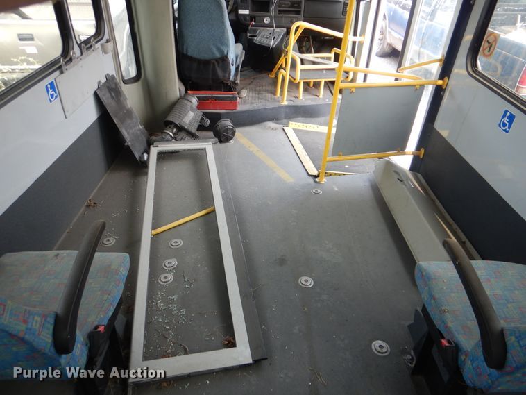 2010 Chevrolet Express G4500 shuttle bus in Muskogee, OK | Item HJ9918 ...