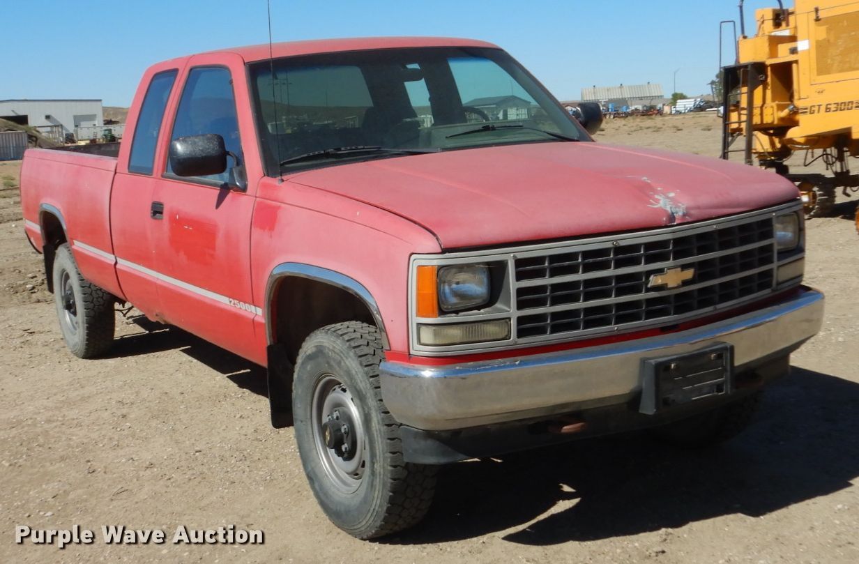 1992 Chevrolet K2500 Ext. Cab pickup truck in Fort Pierre, SD | Item ...