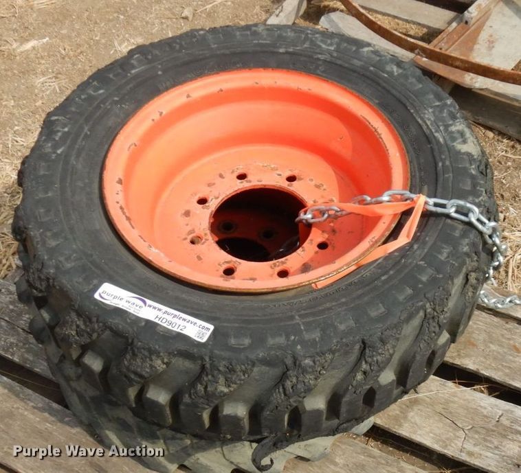 (2) 265/60R15 tires in Pierre, SD | Item HD9012 sold | Purple Wave