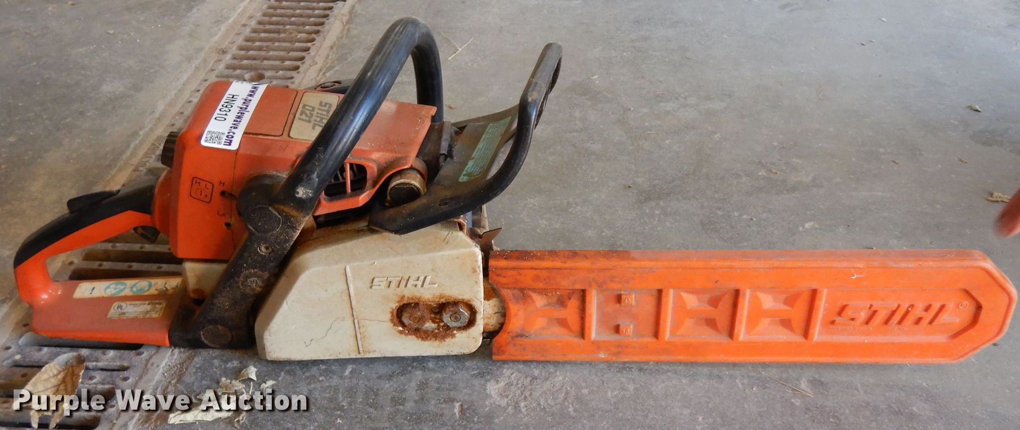 Stihl 021 chainsaw in Marysville, KS | Item HN9310 sold | Purple Wave