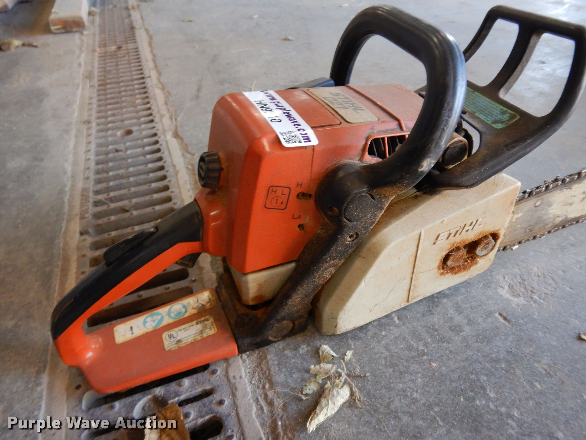 Stihl 021 chainsaw in Marysville, KS | Item HN9310 sold | Purple Wave