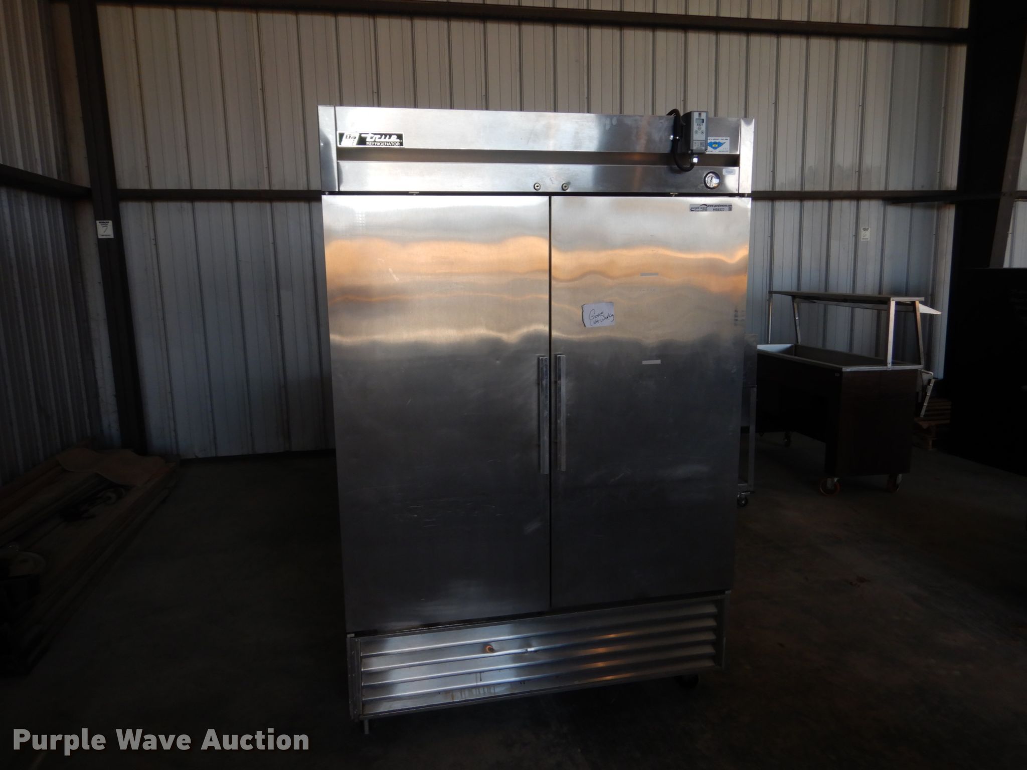 True T-49 refrigerator in Jefferson, IA | Item HS9322 sold | Purple Wave