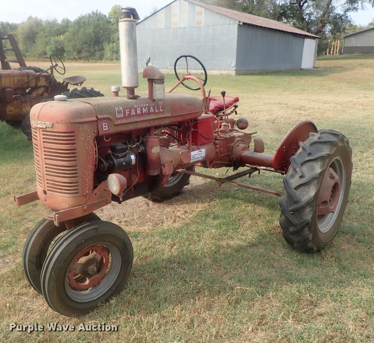 Farmall B tractor in Hutchinson, KS | Item DI7255 sold | Purple Wave