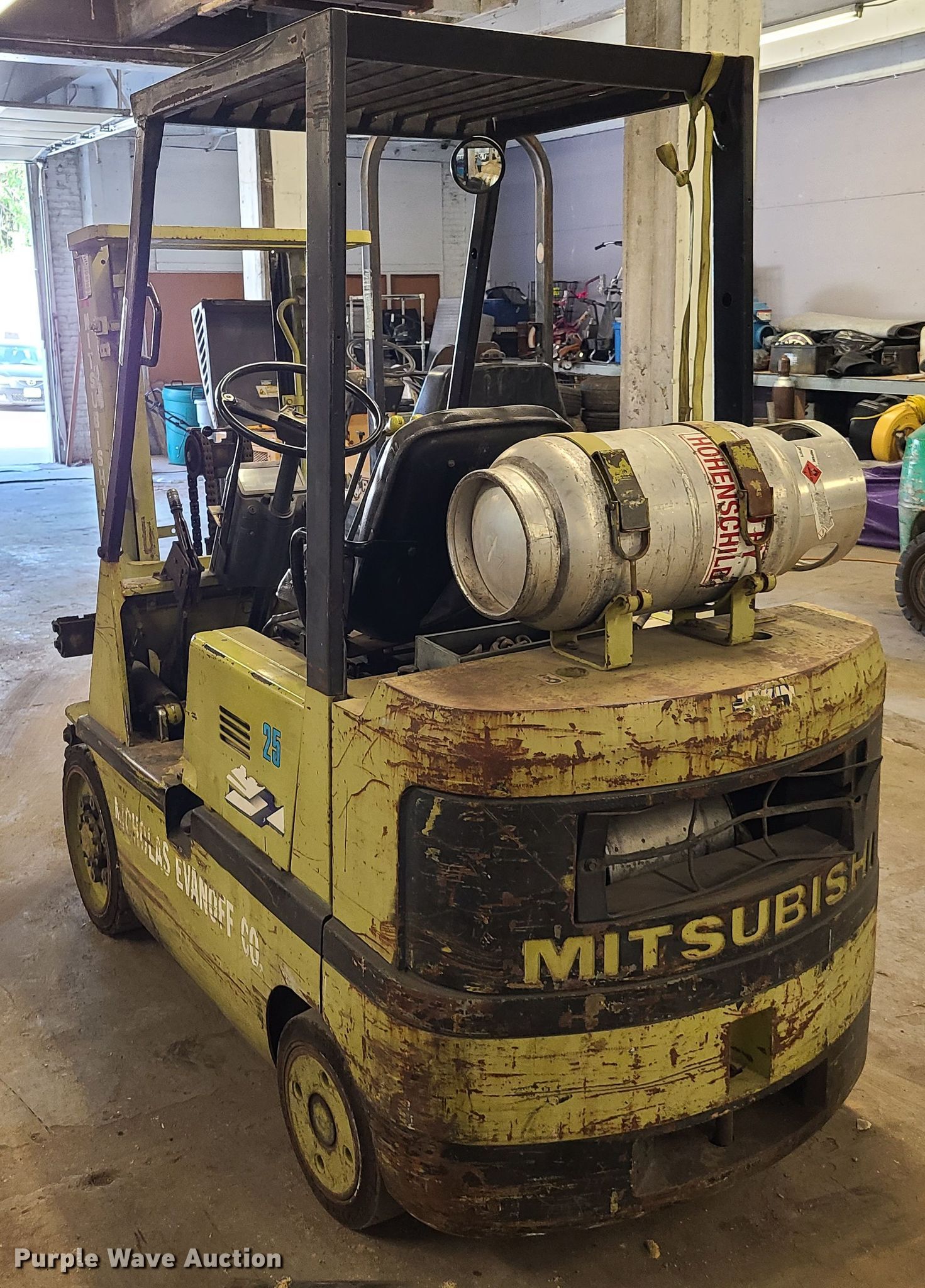 Mitsubishi FGC25 forklift in Kansas City, MO | Item GB9007 sold ...