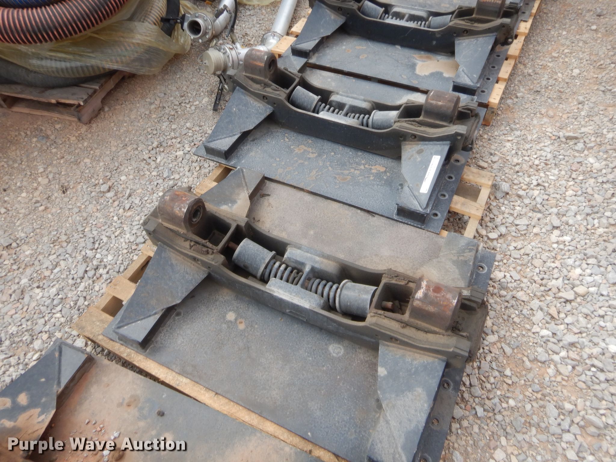 (2) fifth wheel compensators in Oklahoma City, OK | Item HW9048 sold ...