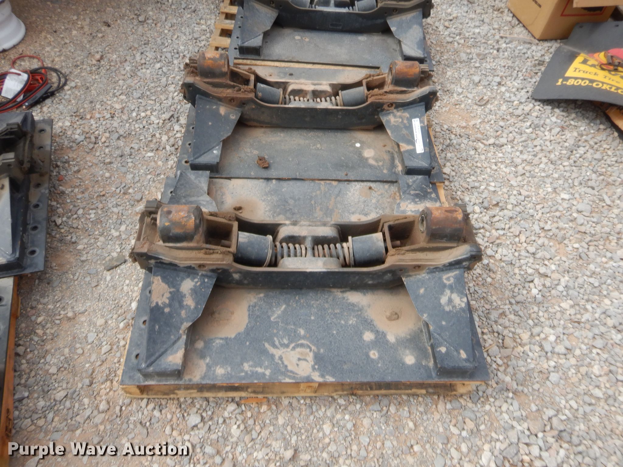 (2) fifth wheel compensators in Oklahoma City, OK | Item HW9049 sold ...