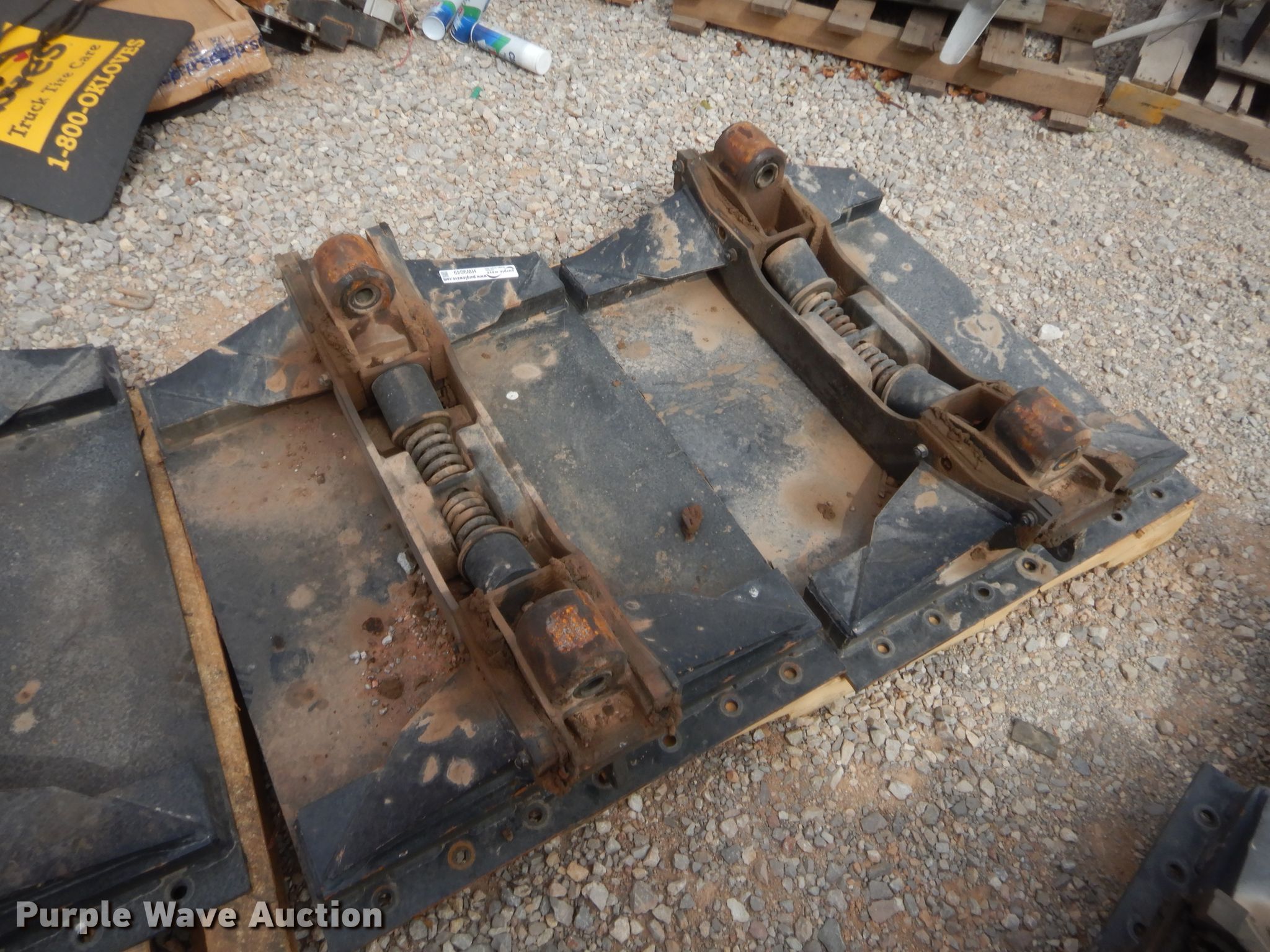 (2) fifth wheel compensators in Oklahoma City, OK | Item HW9049 sold ...