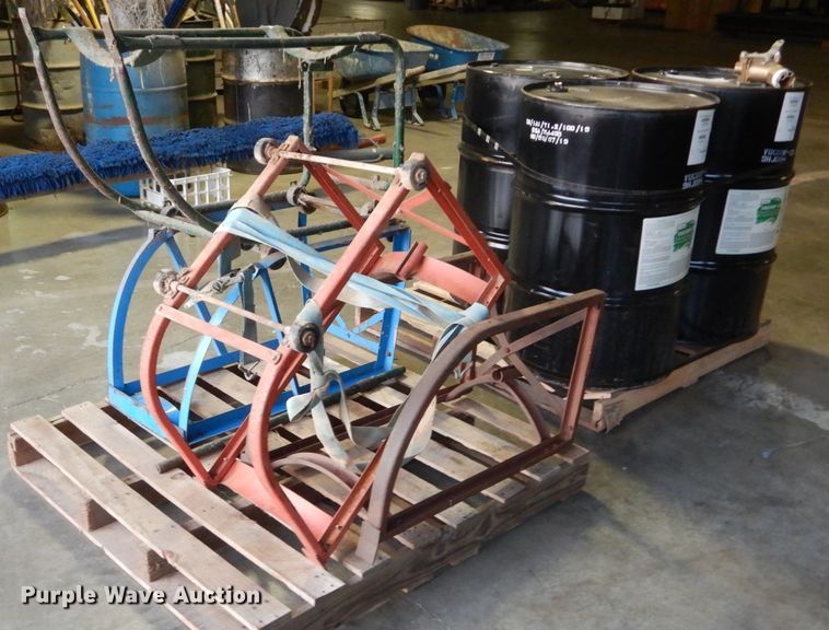 (3) drums Vocomp-20 concrete curing and sealing compound in Camdenton ...